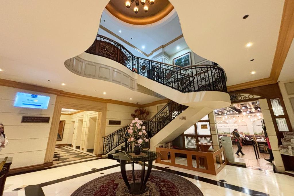 Tiara Oriental Hotel Makati powered by Cocotel at 7248 Malugay Street ...